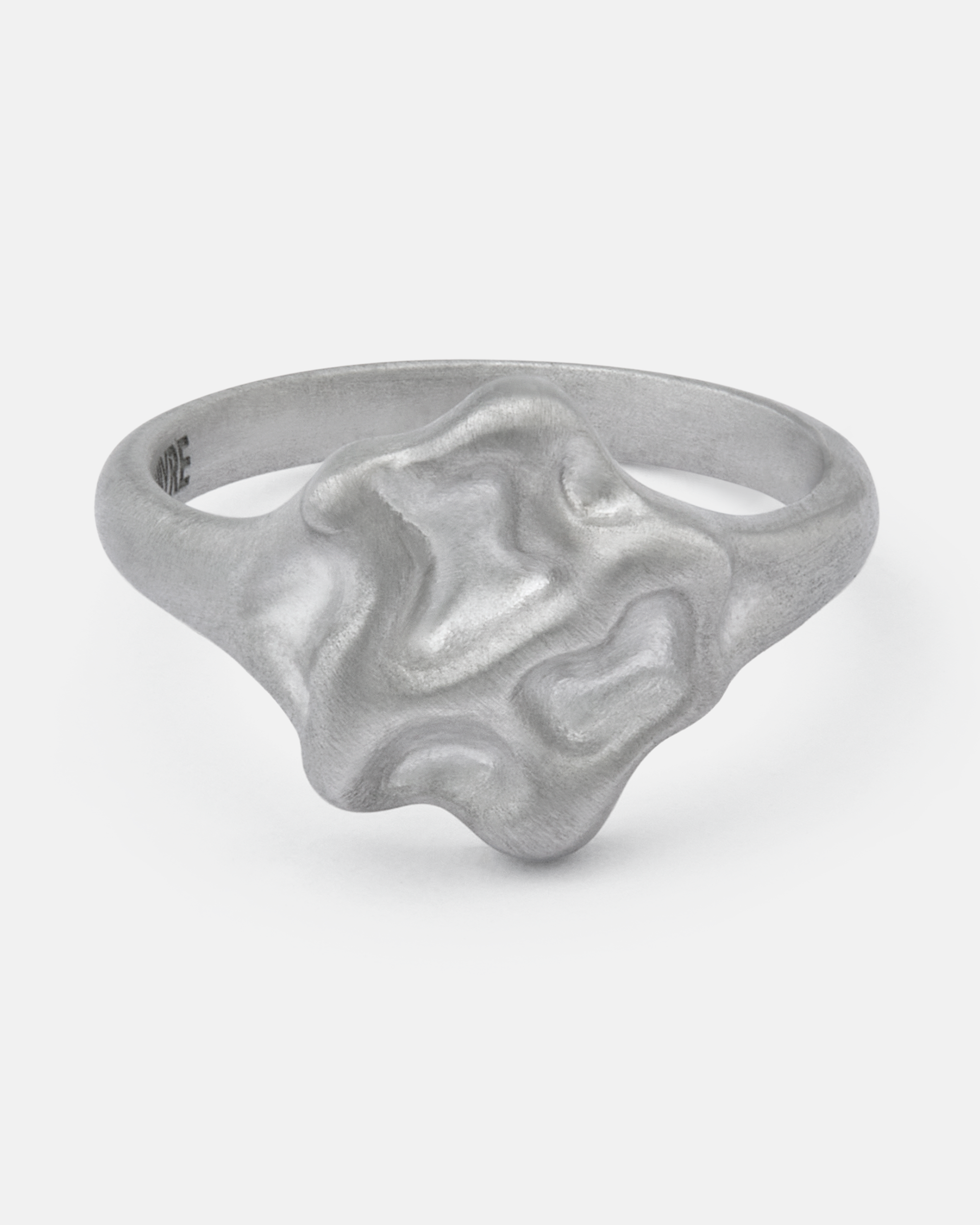 ECUME LIQUID SIGNET RING – Lumiyre