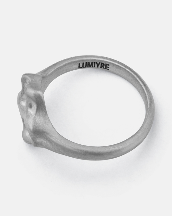 ECUME LIQUID SIGNET RING – Lumiyre